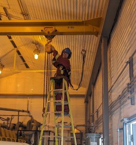 Safety Tips for Operating and Working Around Overhead Cranes – Overhead ...